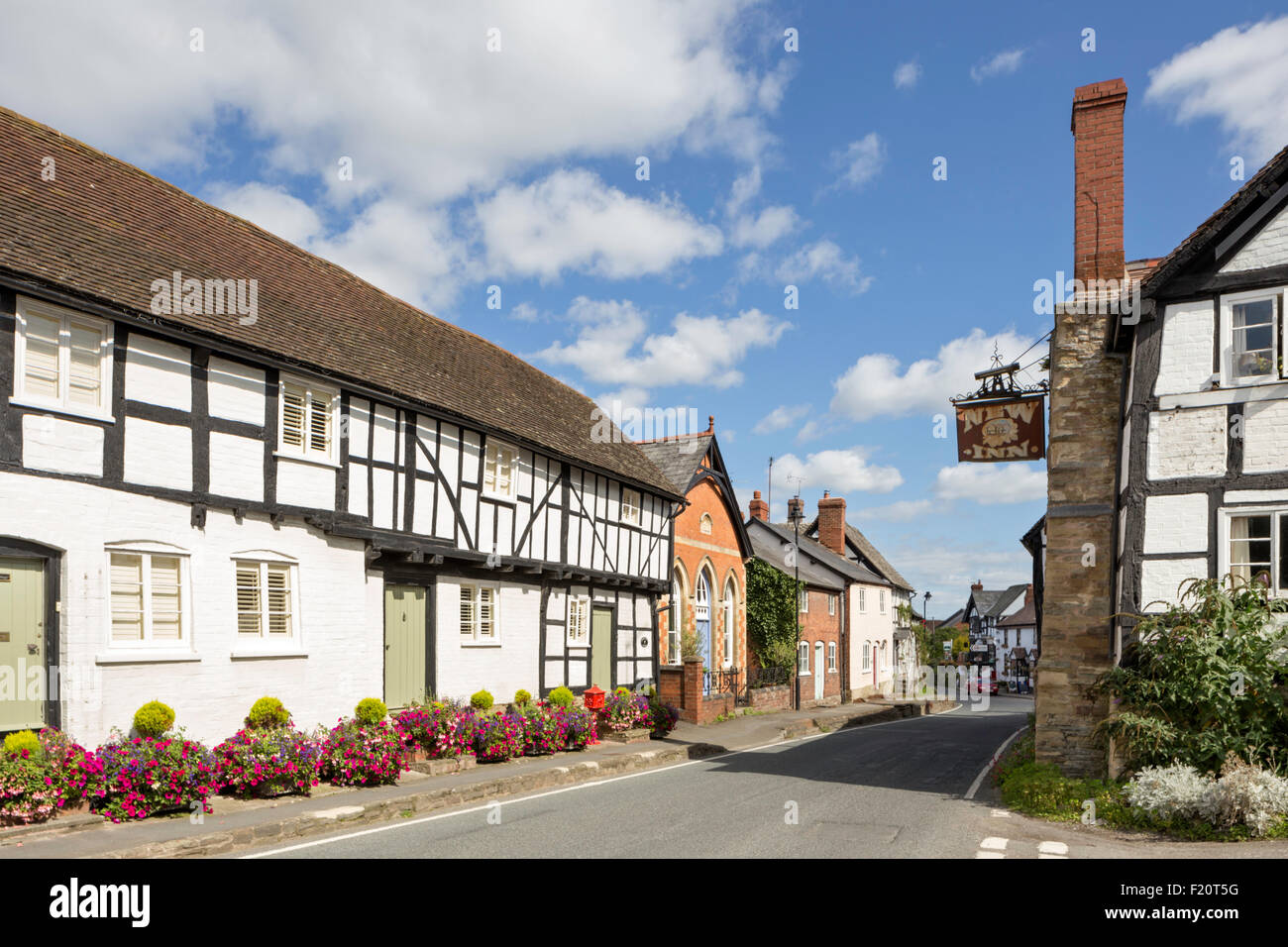Timber framed cottages in Pembridge, Herefordshire, England, UK Stock ...