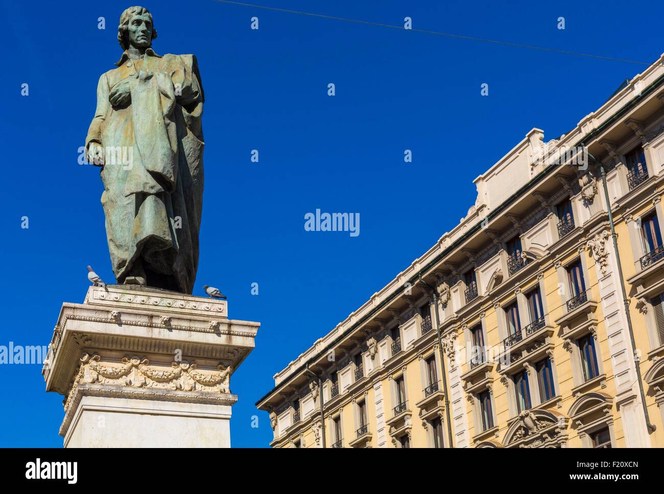 Italy, Lombardy, Milan, Piazza Cordusio, the statue of the Italian poet ...