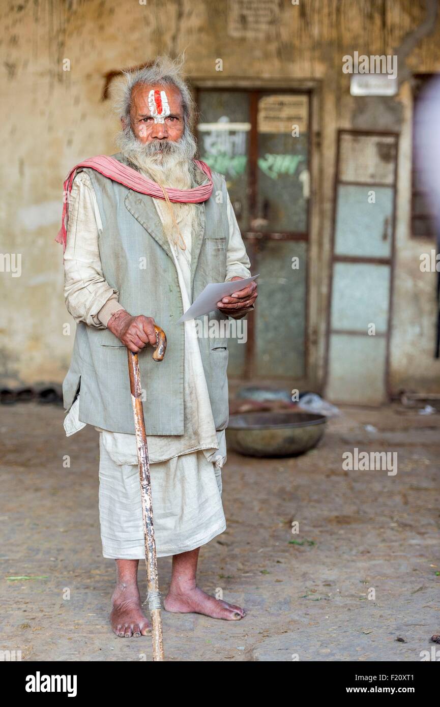 Sadhus in india hi-res stock photography and images - Alamy