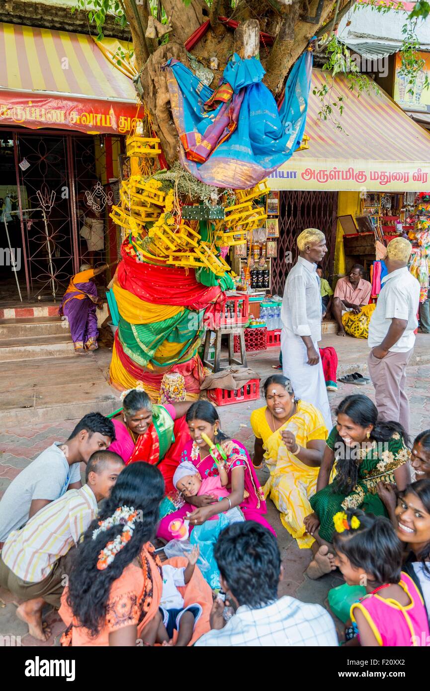Madurai street hi-res stock photography and images - Alamy