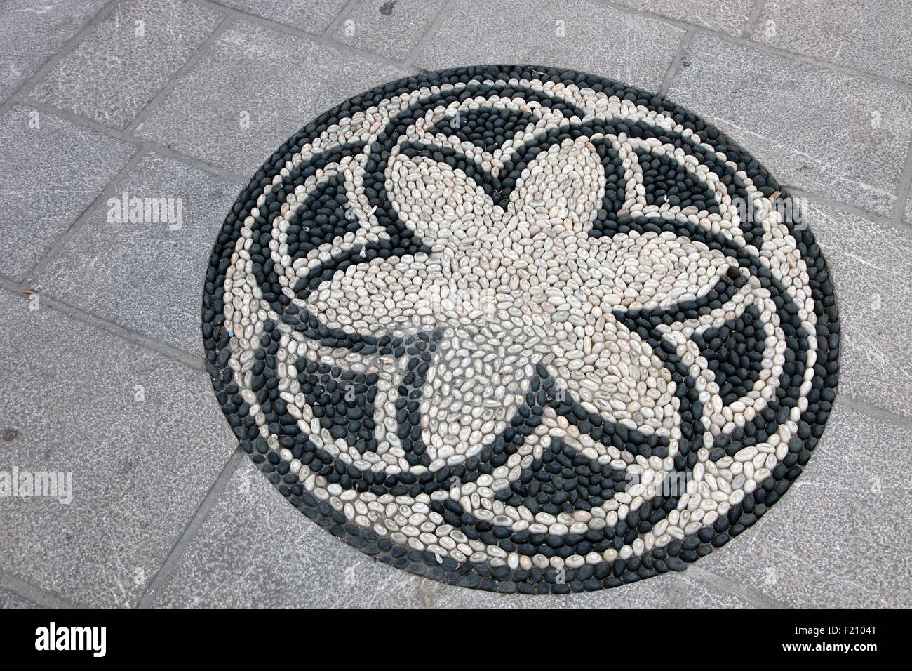 Pebble paving hi-res stock photography and images - Alamy