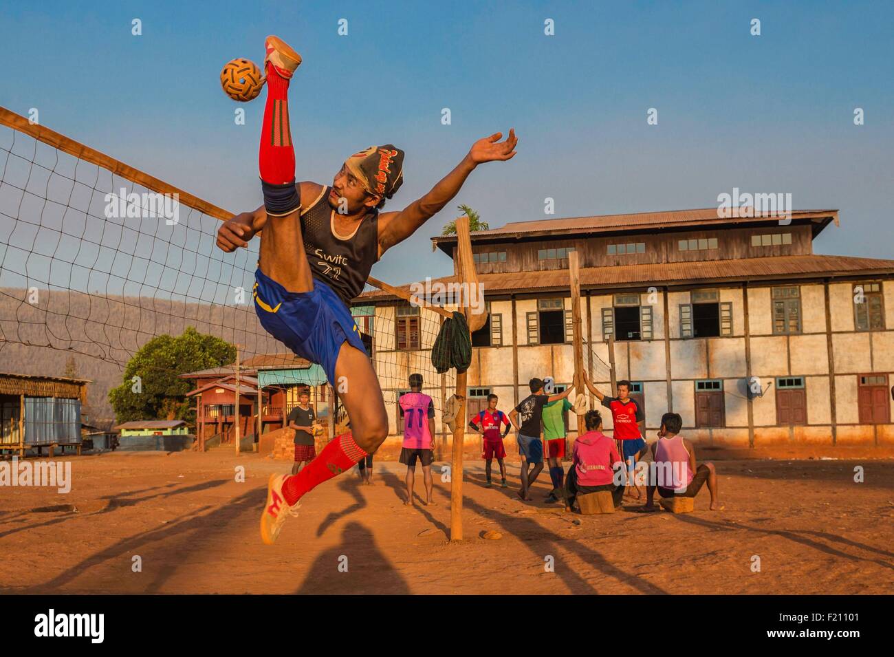 Myanmar (Burma), Kayah state, Kayah tribe, Daw Du Mar Gyi, chin-lone ...