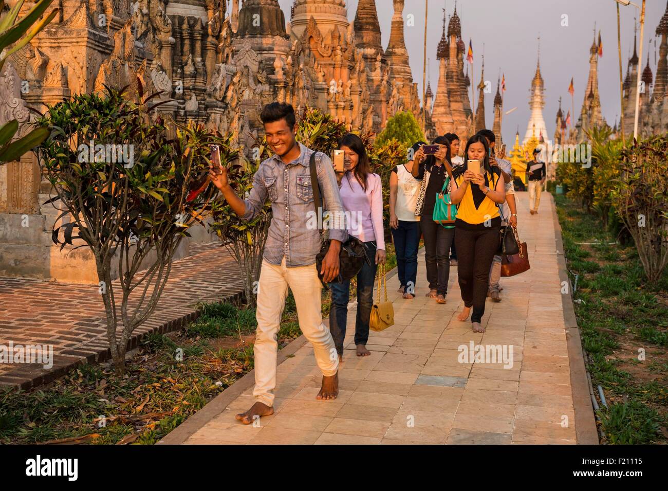 Myanmar (Burma), Shan state, Pao's tribe, Kakku's pagoda, burmeses ...