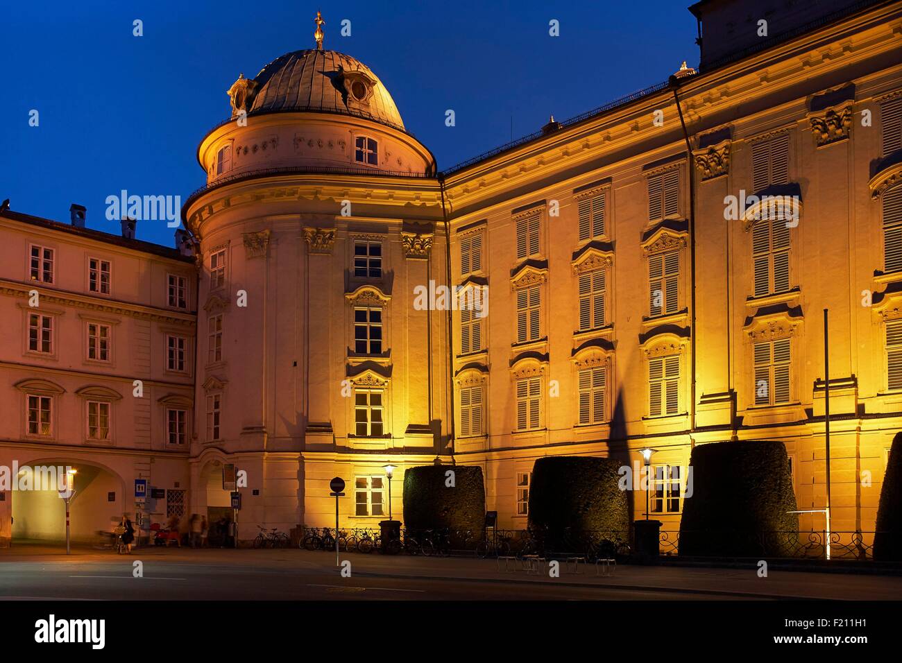 Imperial blue hi-res stock photography and images - Alamy