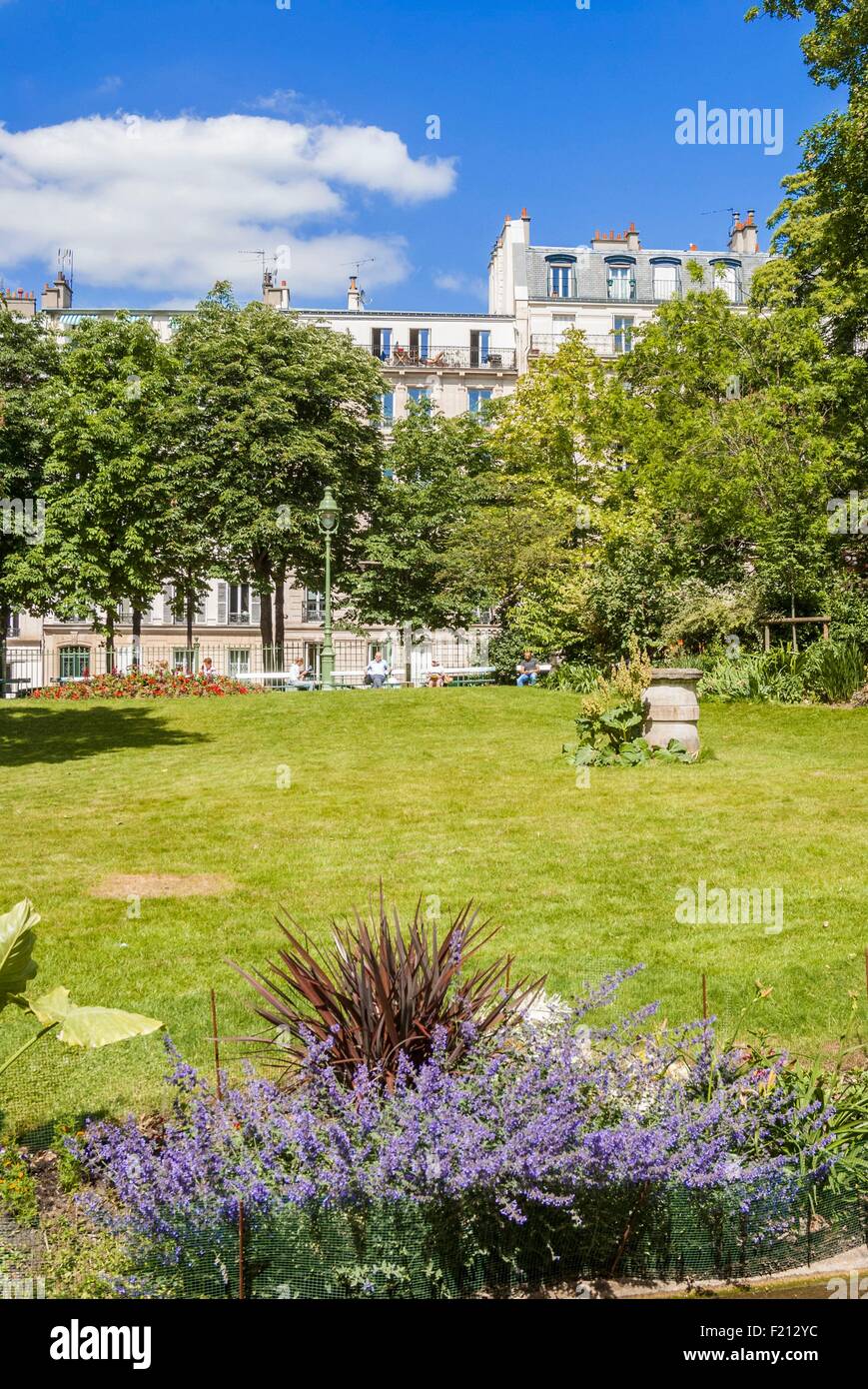 France, Paris, 17th arrondissement, Batignolles, Batignolles square ...