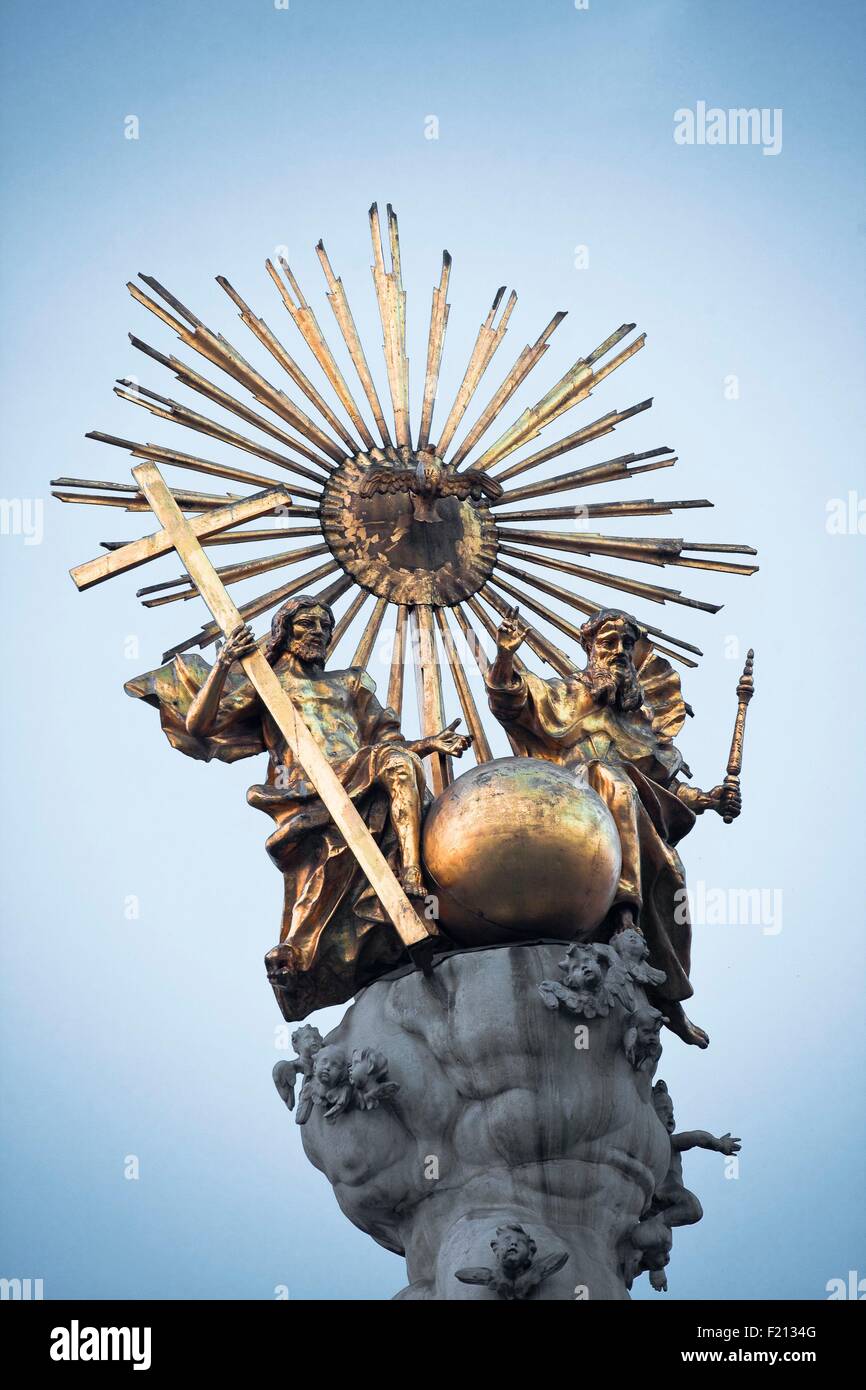 Austria, Upper Austria, Linz, Hauptplatz square, Trinity on top of the ...