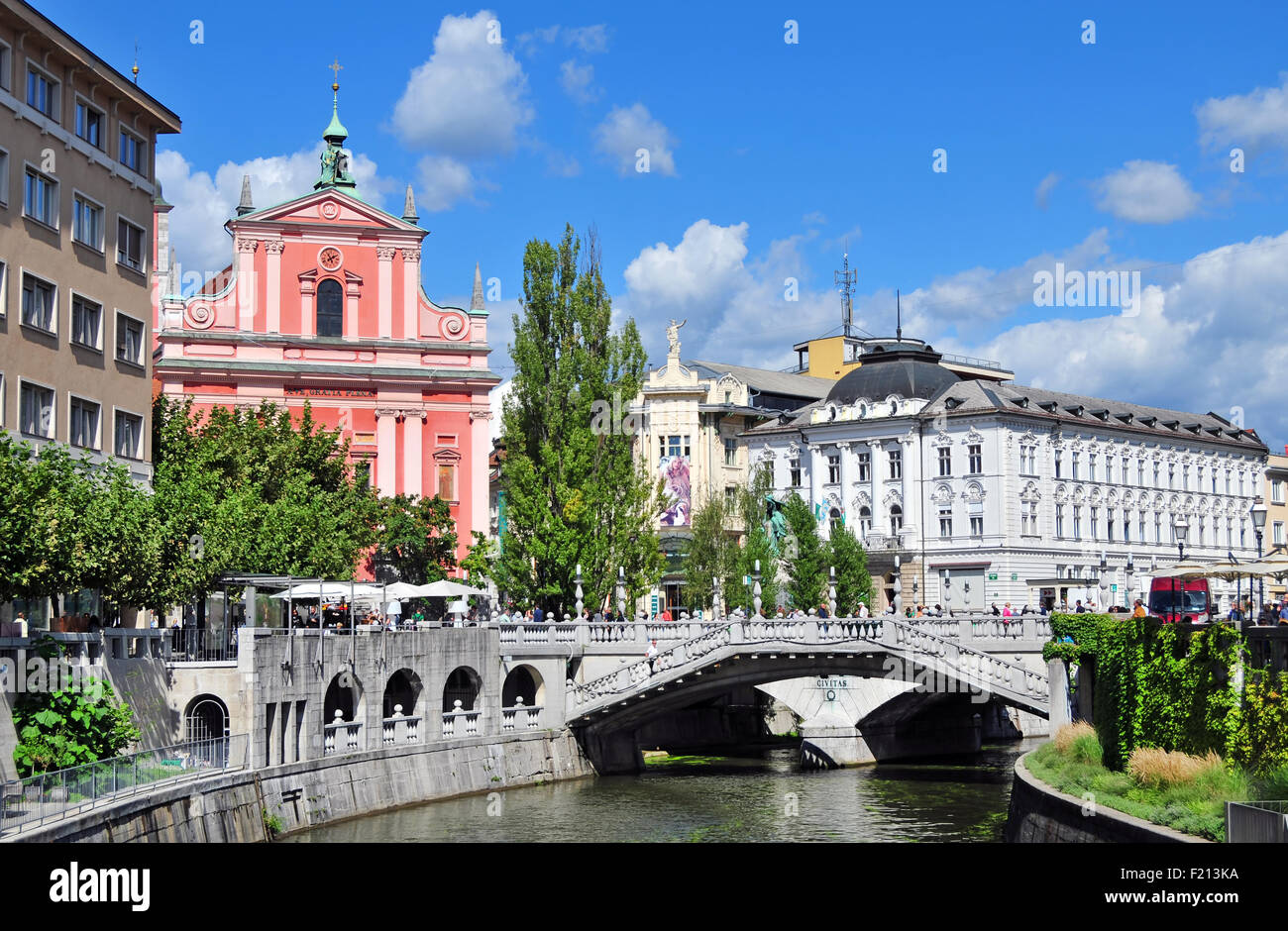 Ljubljana triple bridge slovenia hi-res stock photography and images ...