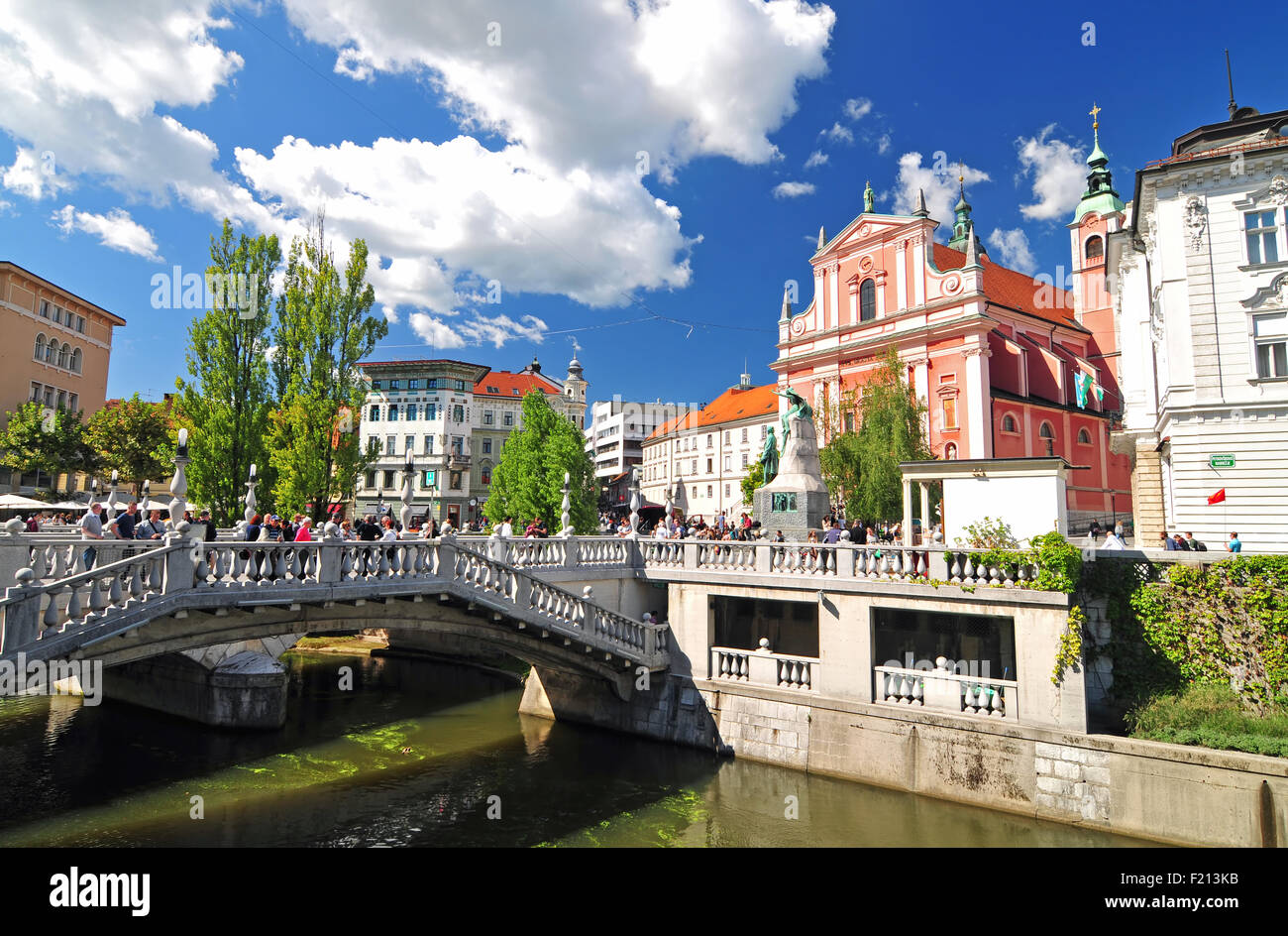 Ljubljana triple bridge slovenia hi-res stock photography and images ...