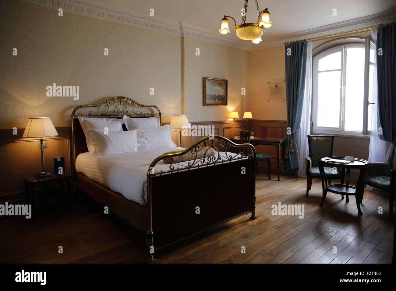 Proust bed hi-res stock photography and images - Alamy