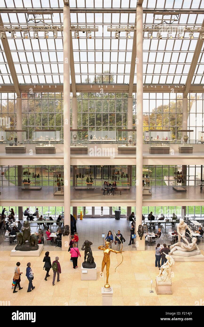 Met museum new york roof hi-res stock photography and images - Alamy