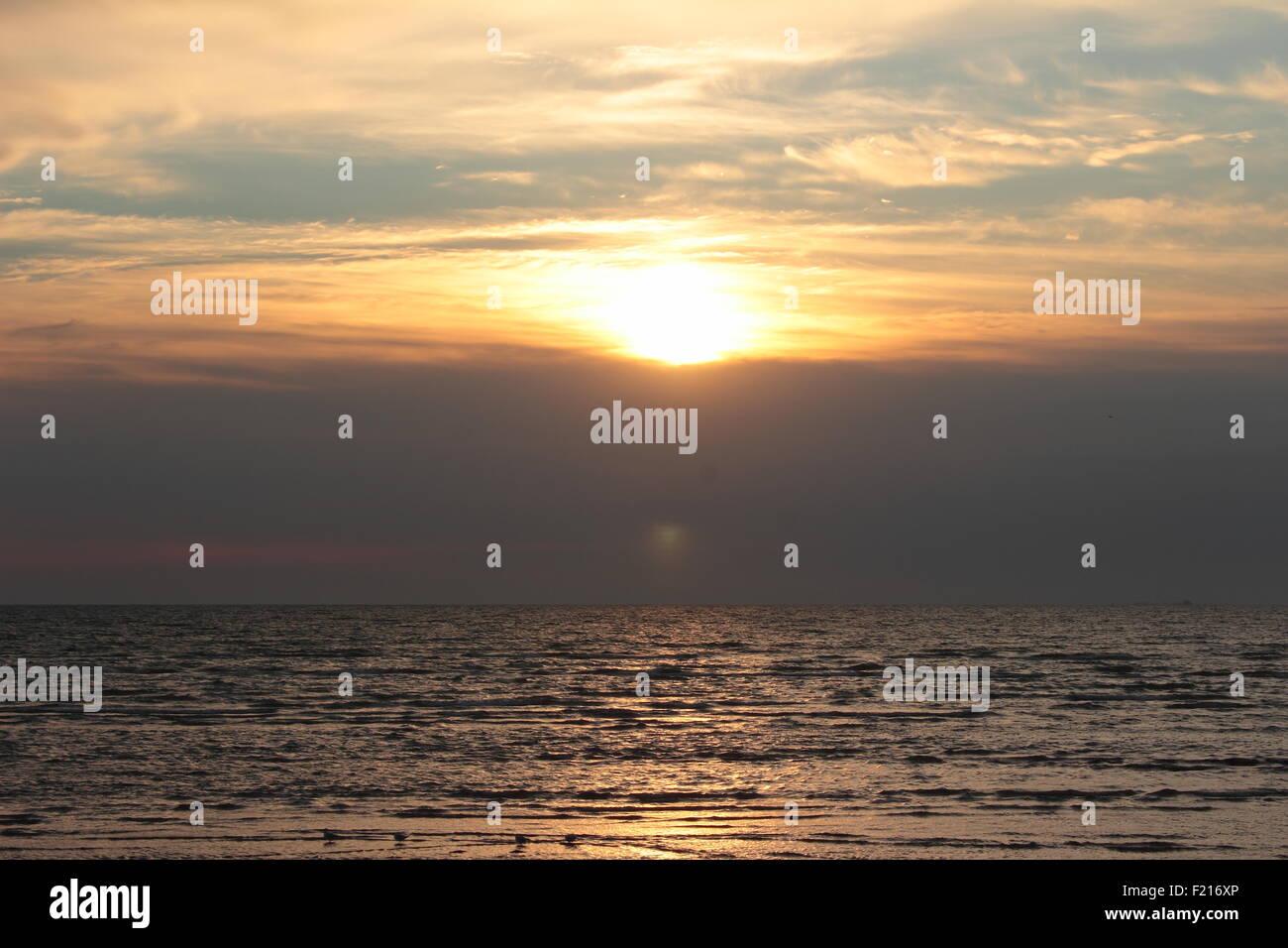 Rises bright sun hi-res stock photography and images - Alamy