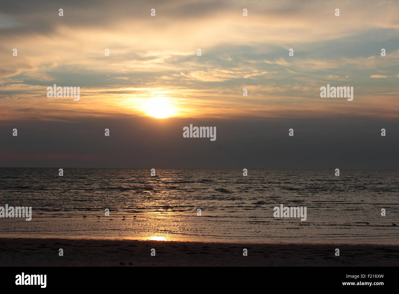 Rises bright sun hi-res stock photography and images - Alamy
