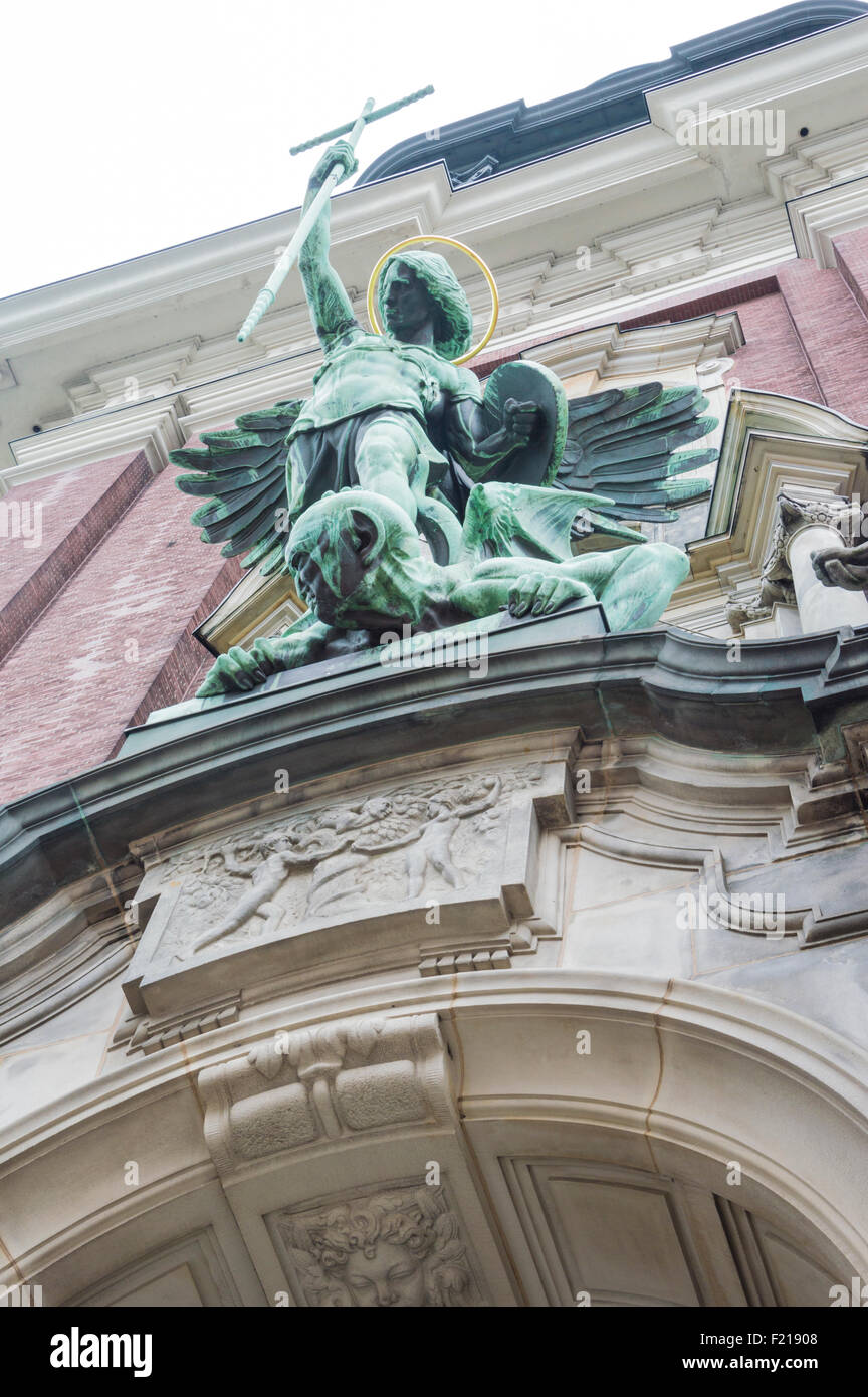 Gothic angel architecture detail church hi-res stock photography and ...