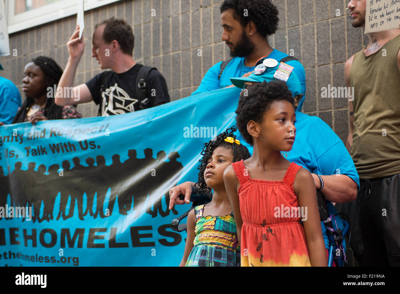 New york city police precinct sign hi-res stock photography and images ...