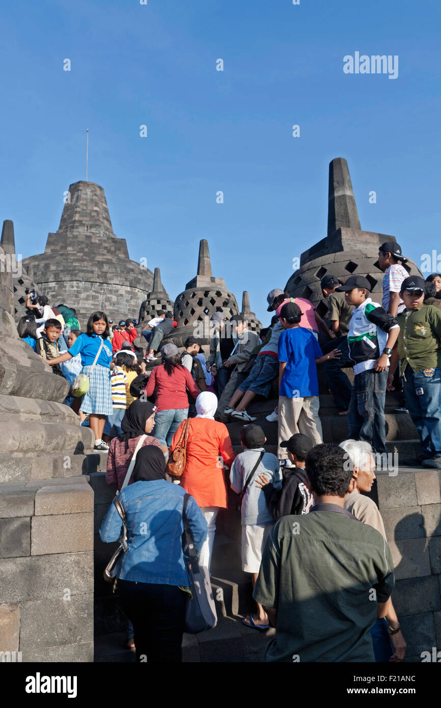 Indonesia, Java, Borobudur, Crowded steps leading up to the main stupa ...