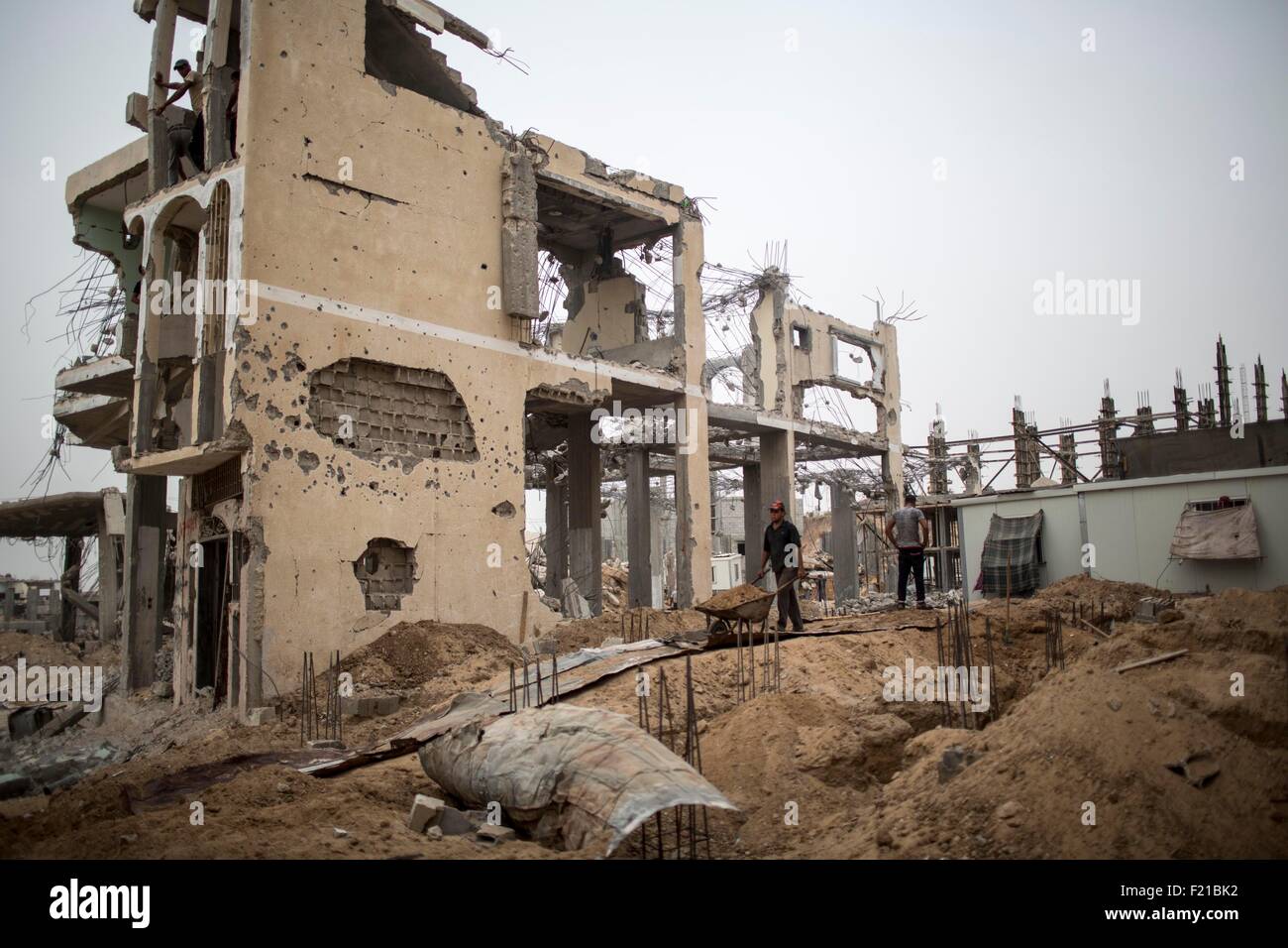 Gaza, Gaza City during a dust storm. 9th Sep, 2015. A Palestinian ...