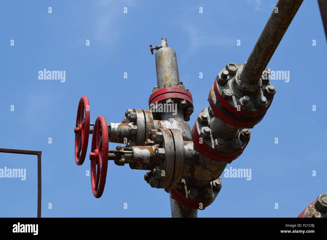 Oil well. The equipment and technologies on oil fields Stock Photo - Alamy