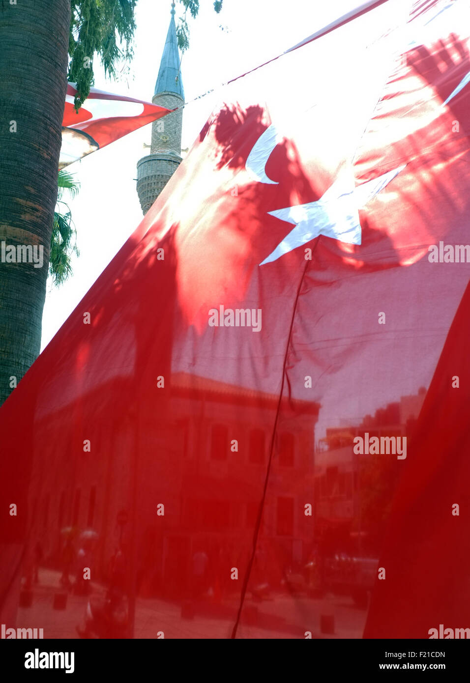 Giant flag of turkey hi-res stock photography and images - Alamy