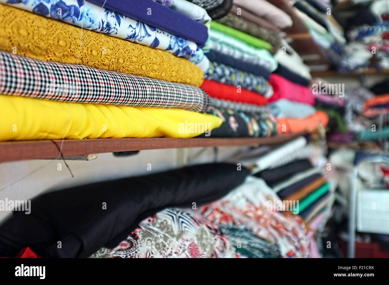 Tailor fabrics hi-res stock photography and images - Alamy
