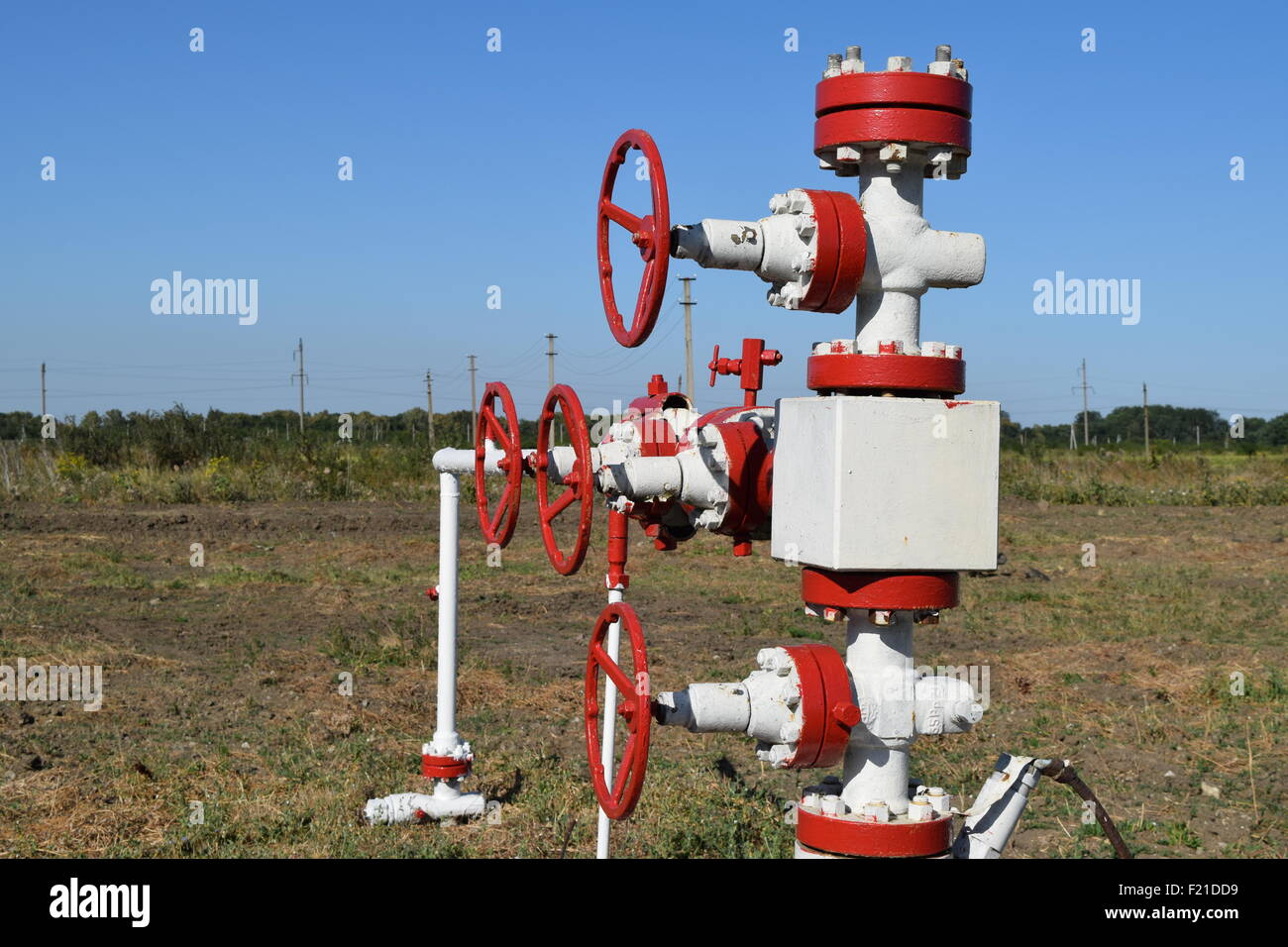 Oil well. The equipment and technologies on oil fields Stock Photo - Alamy