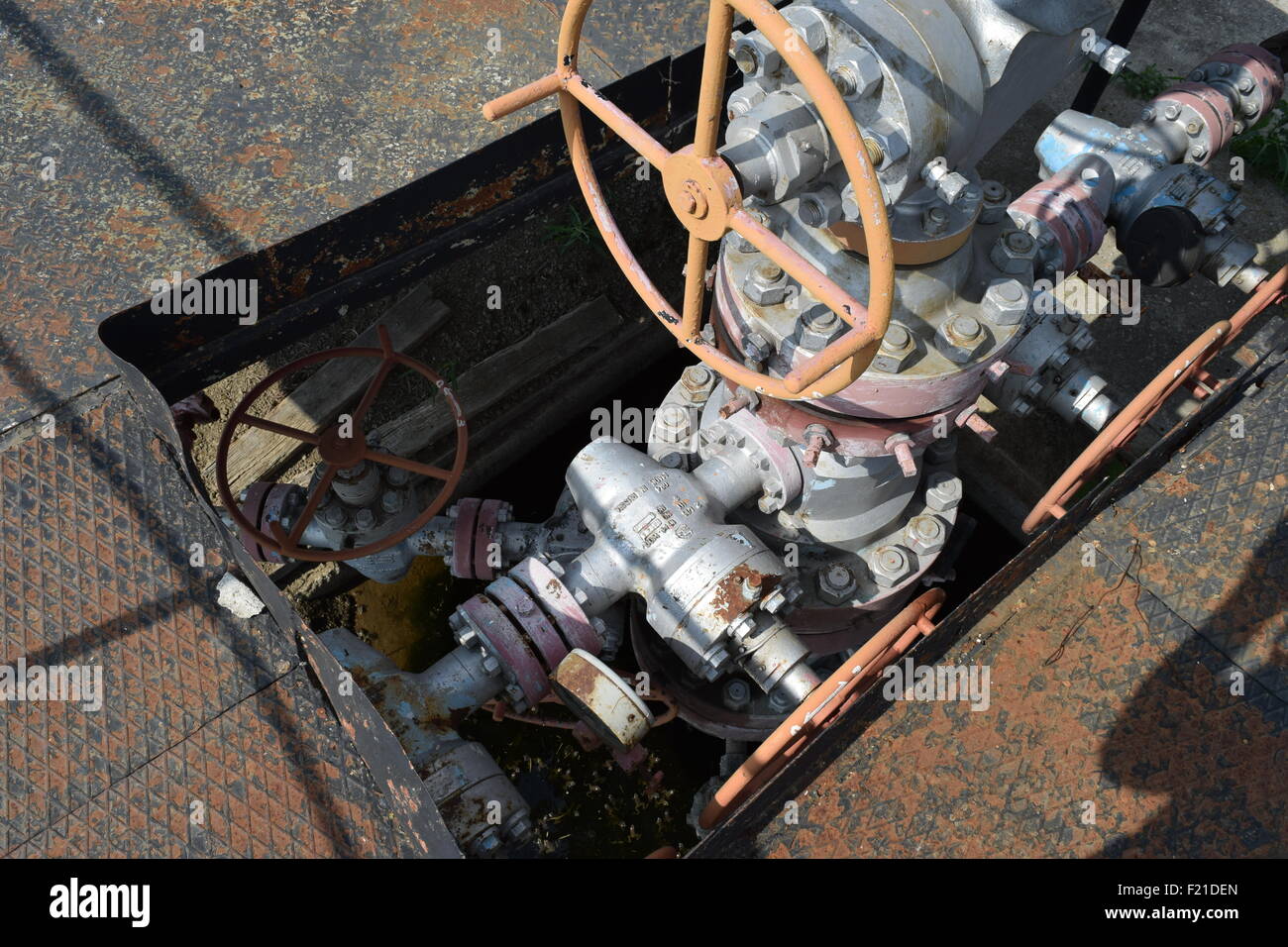 Oil well. The equipment and technologies on oil fields Stock Photo - Alamy