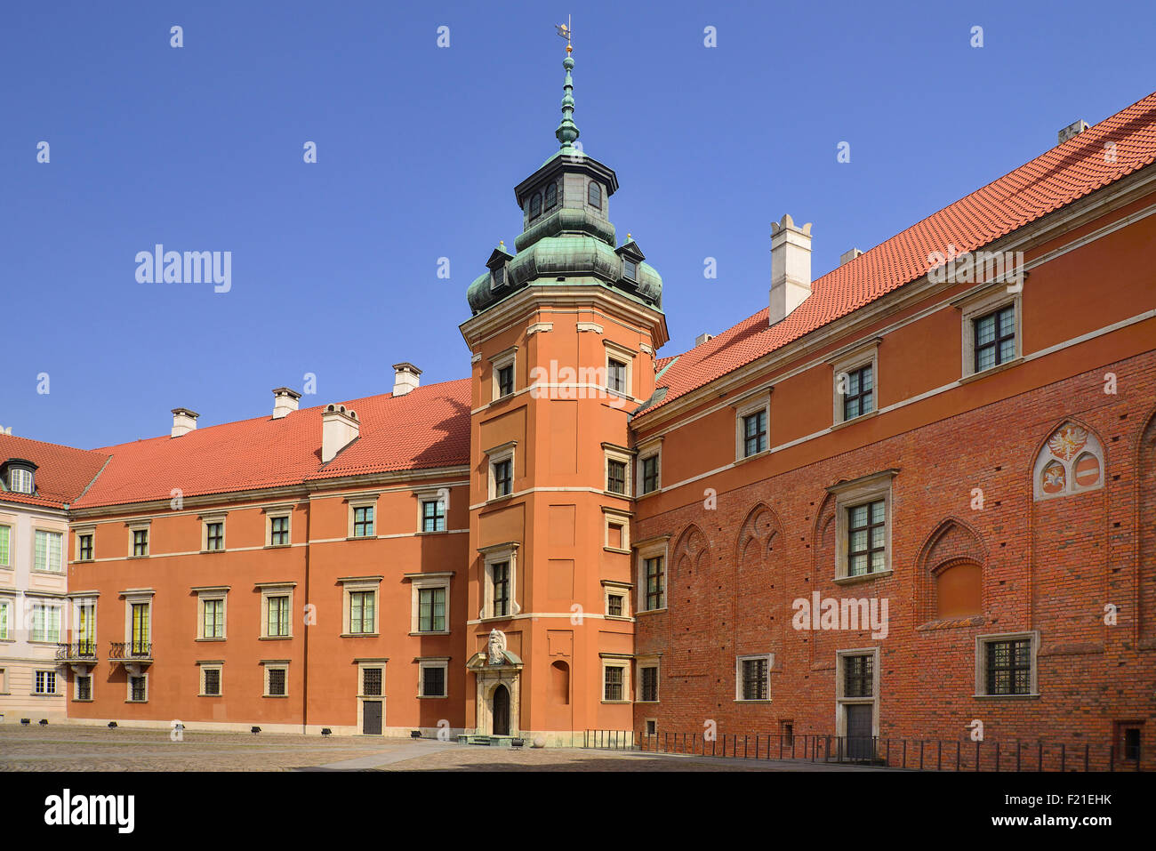Poland, Warsaw, another of the castle's towers seen from the courtyard ...