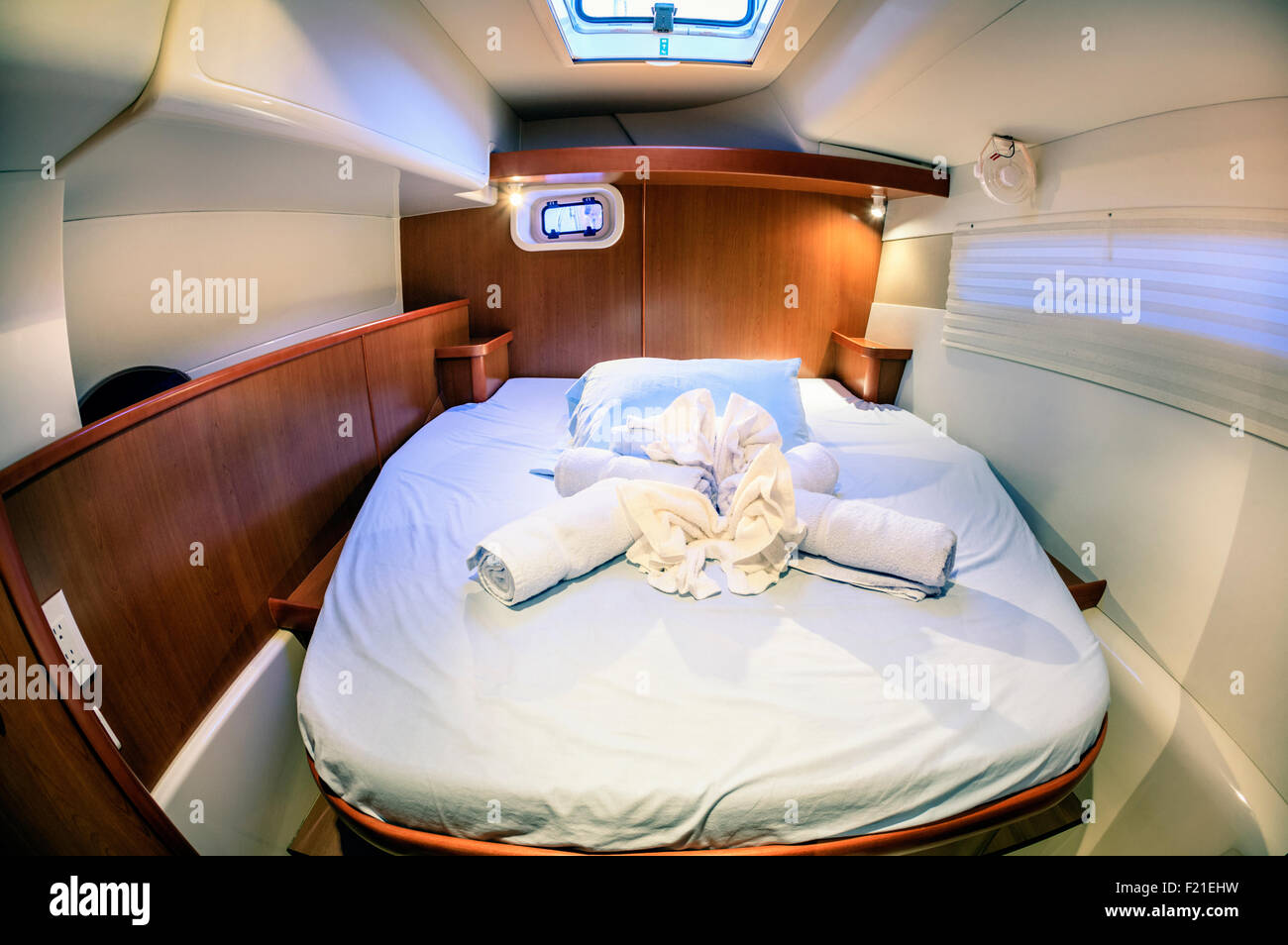 Cabin interior hi-res stock photography and images - Alamy