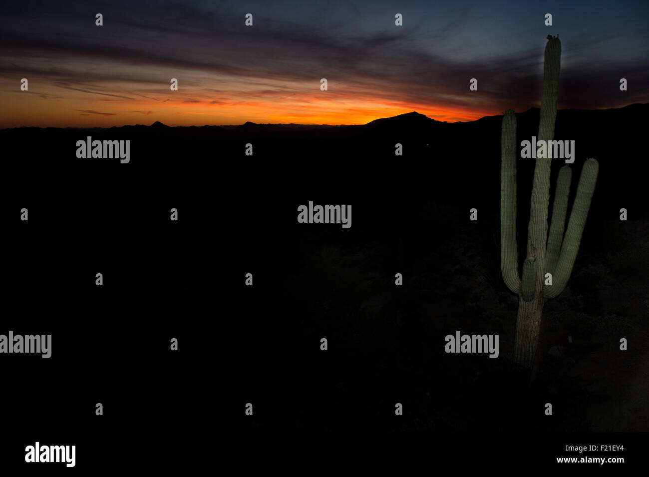 Sunset lit mountains hi-res stock photography and images - Alamy