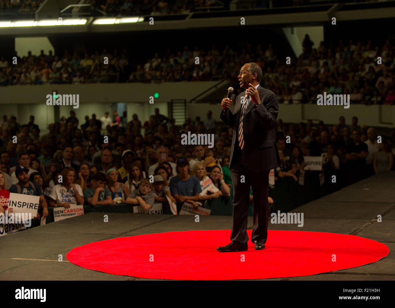 Dr ben carson center hi-res stock photography and images - Alamy
