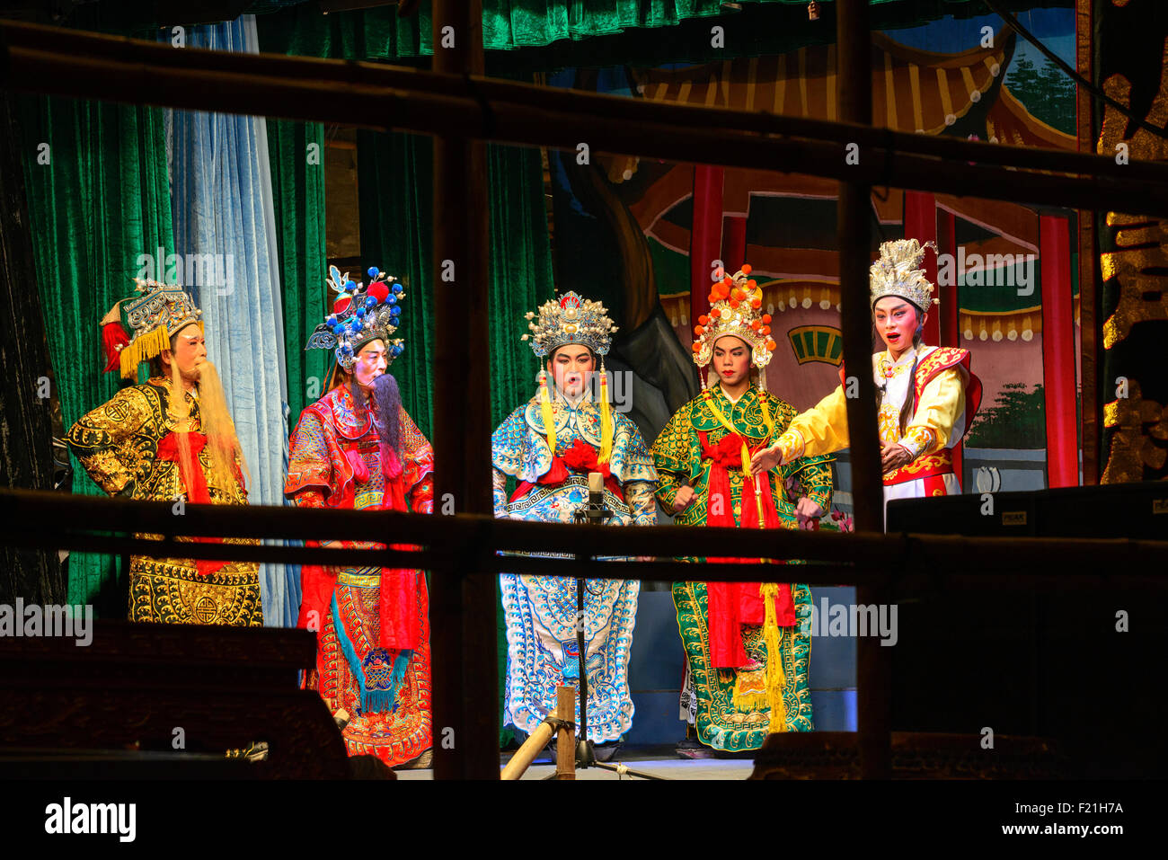 Chinese female singer hi-res stock photography and images - Alamy