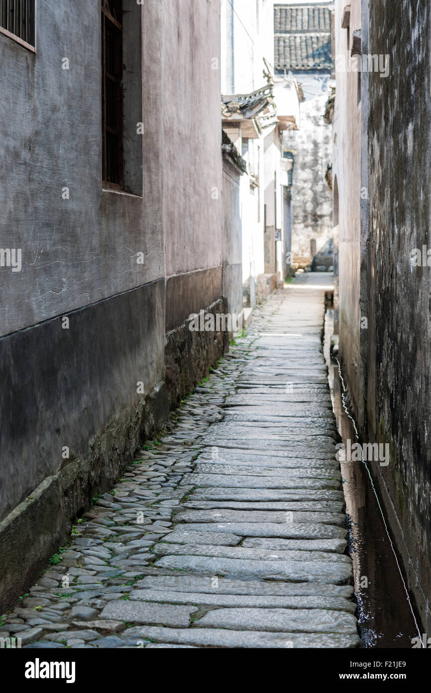 Narrow walkway through Chengkan village, China, Asia Stock Photo - Alamy