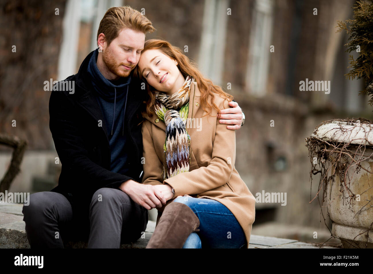 Red hair woman couple hi-res stock photography and images - Alamy