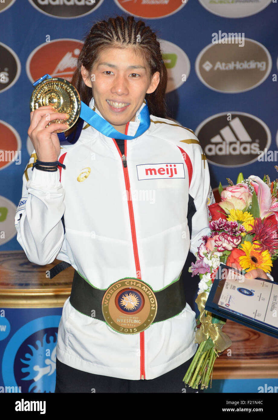 Winners in wrestling hi-res stock photography and images - Alamy