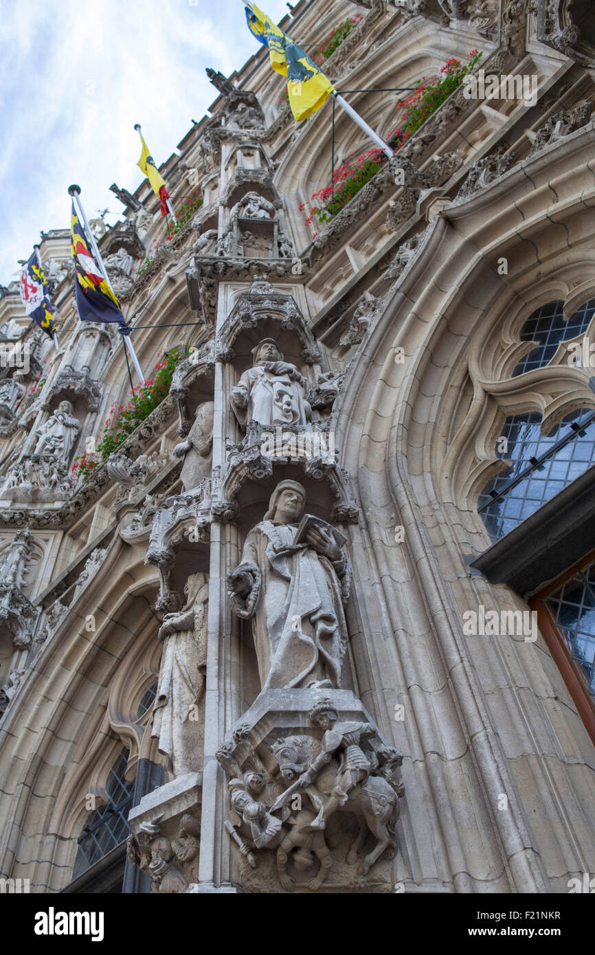 Medieval hall hi-res stock photography and images - Alamy