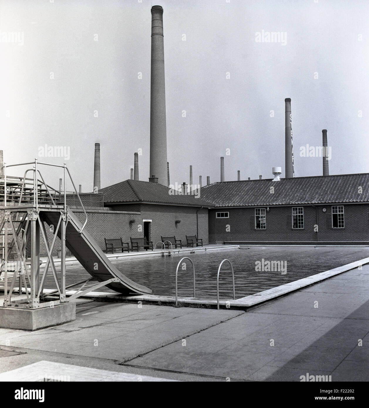 Historical, 1950s, the swimming pool at the London Brick Company ...
