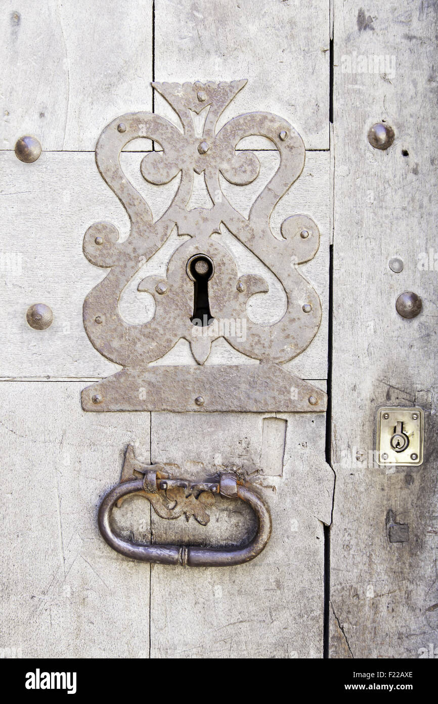 Old metal lock detail Old door Stock Photo - Alamy