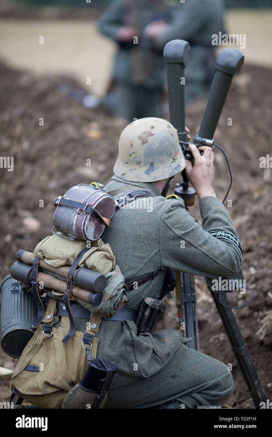 World war 11 soldiers on the battlefield Stock Photo - Alamy