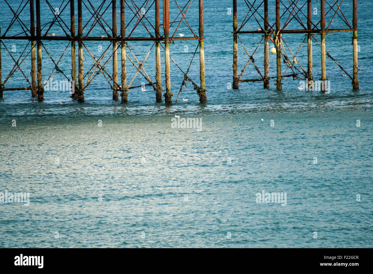 Horizontal bridge hi-res stock photography and images - Alamy