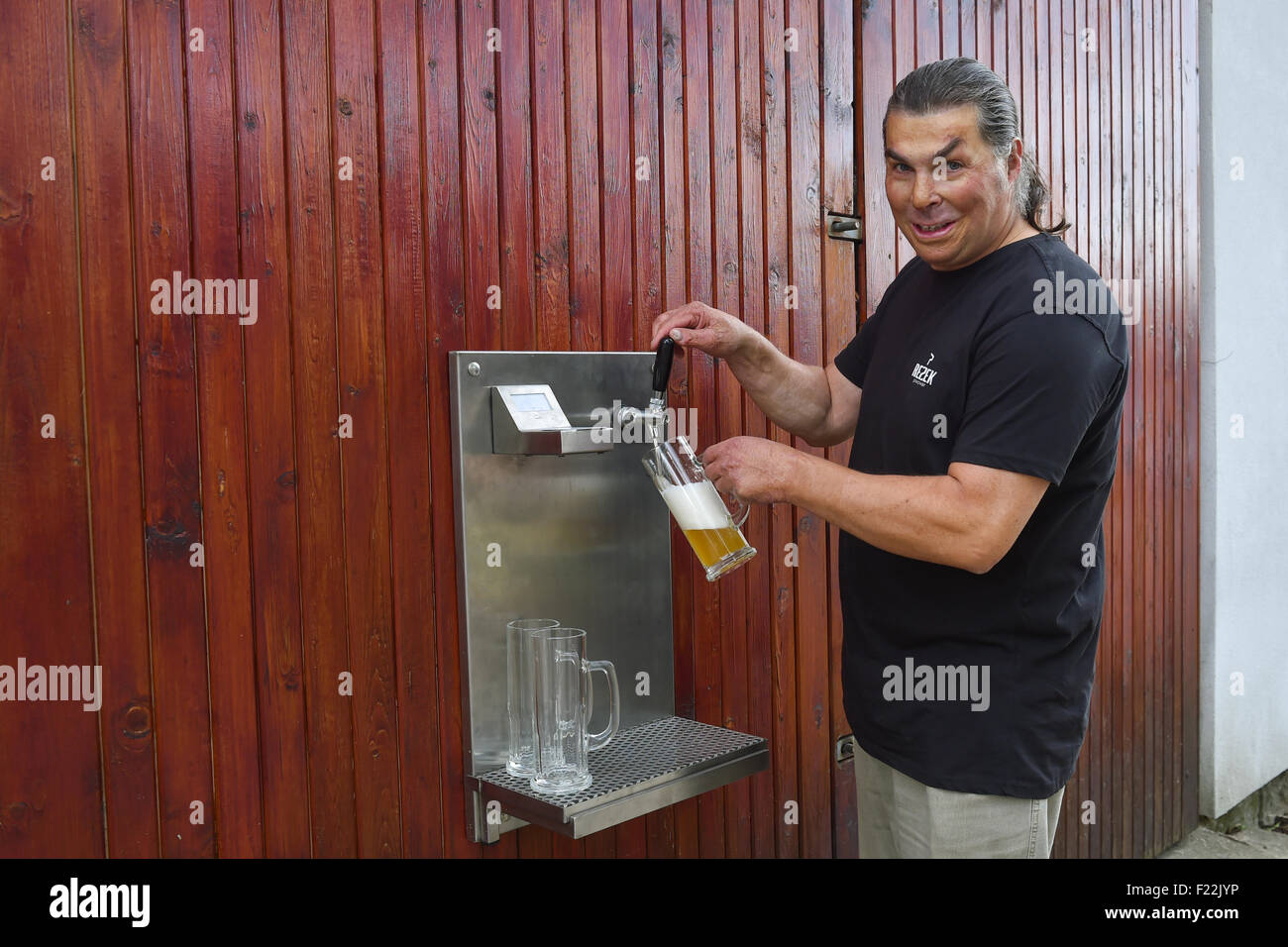 Zasada, Czech Republic. 10th Sep, 2015. Ceremonial opening of brewery ...