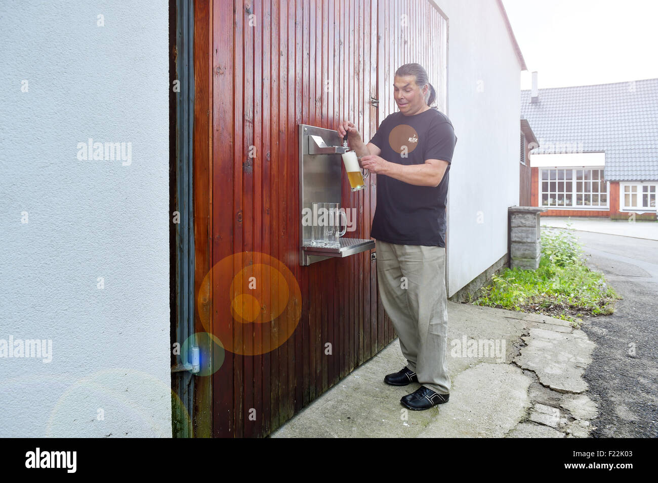 Zasada, Czech Republic. 10th Sep, 2015. Ceremonial opening of brewery ...