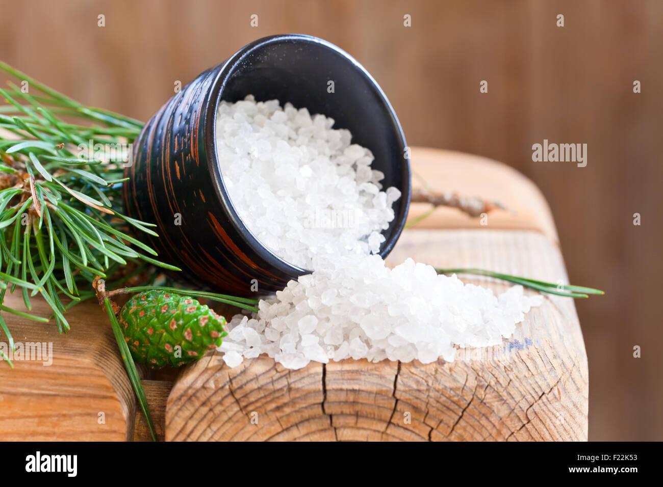 Pure white table salt hi-res stock photography and images - Alamy
