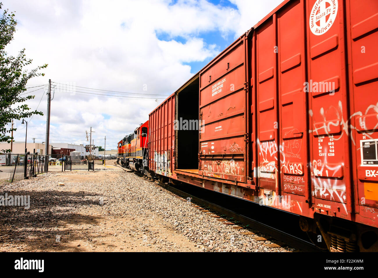 Boxcar train of the BNSF (Burlington North Santa Fe) railroad in Fargo N.Dakota Stock Photo - Alamy