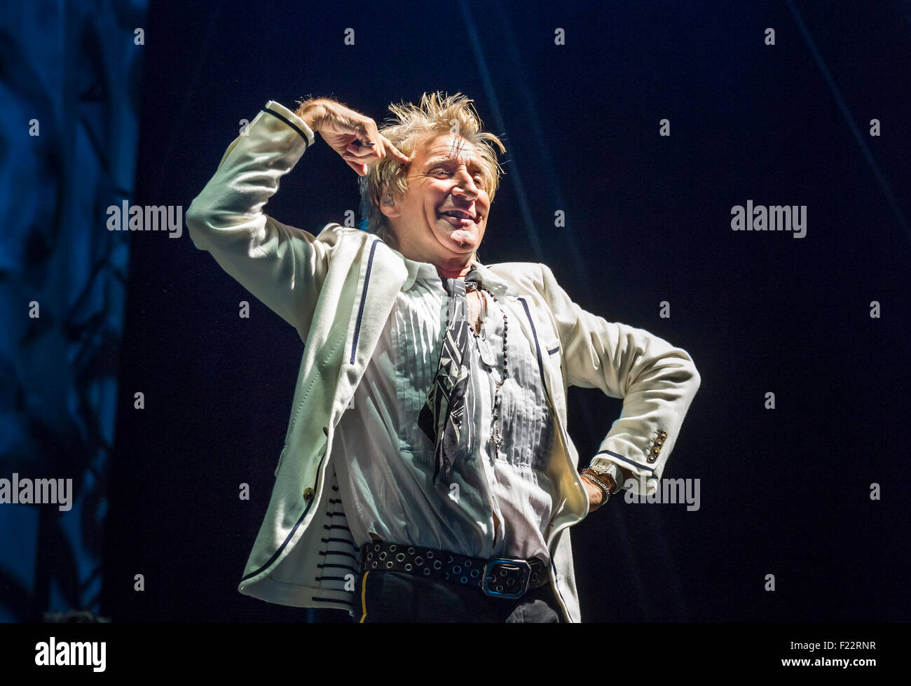 Rod Stewart live on stage. The Faces reunited, performed in concert ...