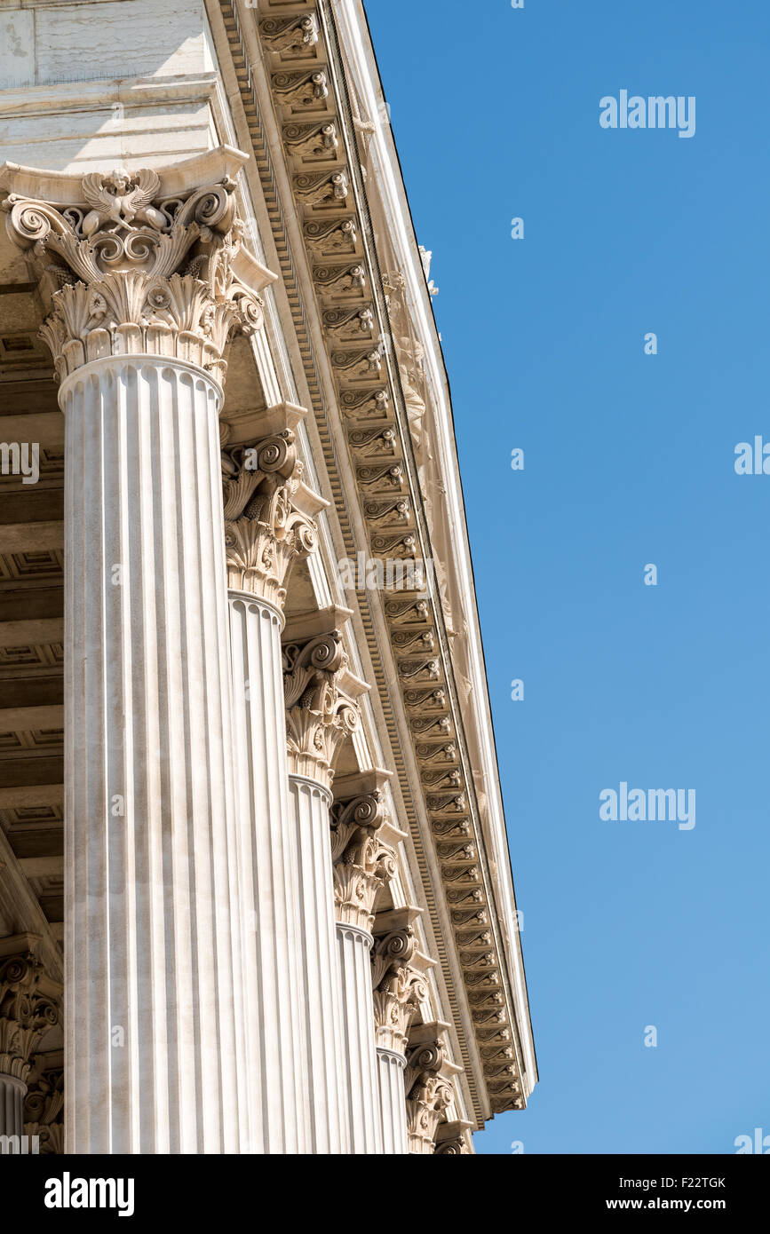 Composite Greek Style Columns Row Stock Photo - Alamy