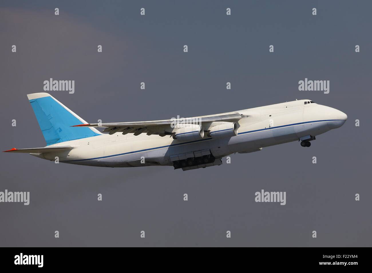 Heavy lift freight aircraft hi-res stock photography and images - Alamy