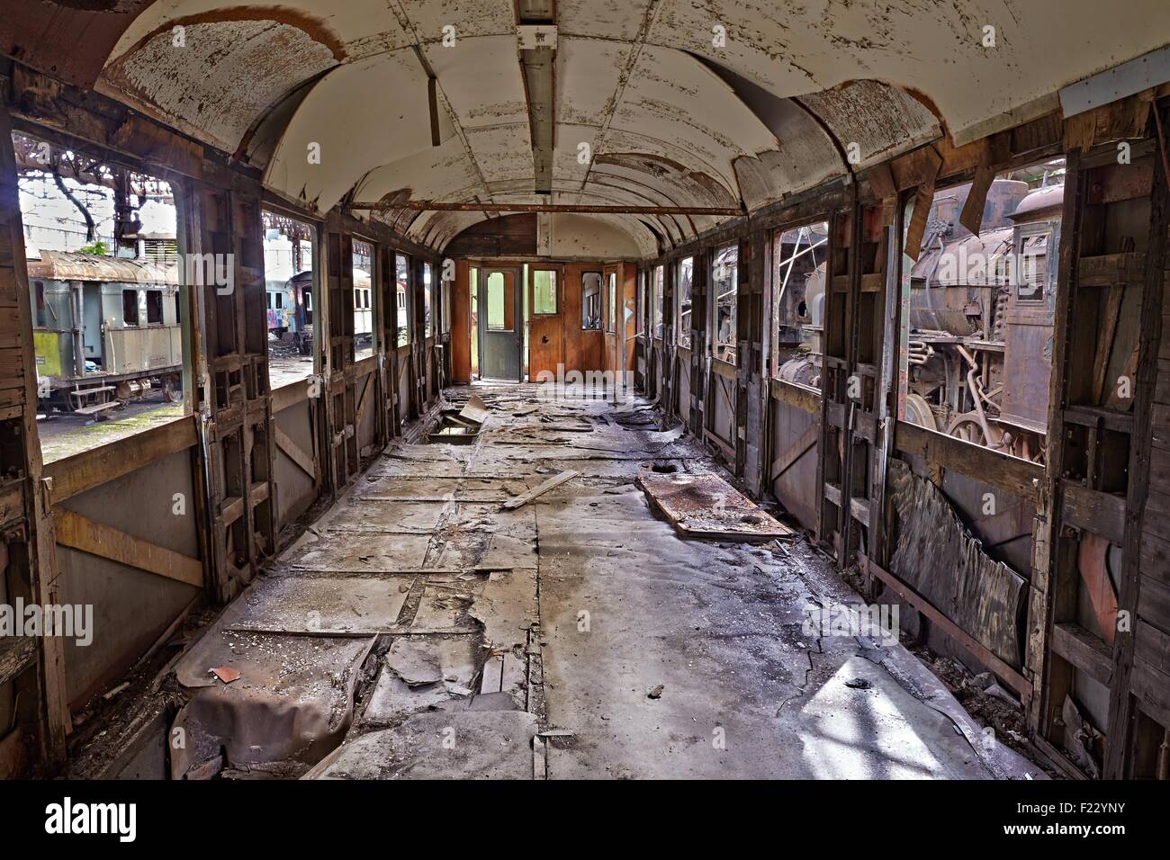 Decayed railway carriage hi-res stock photography and images - Alamy