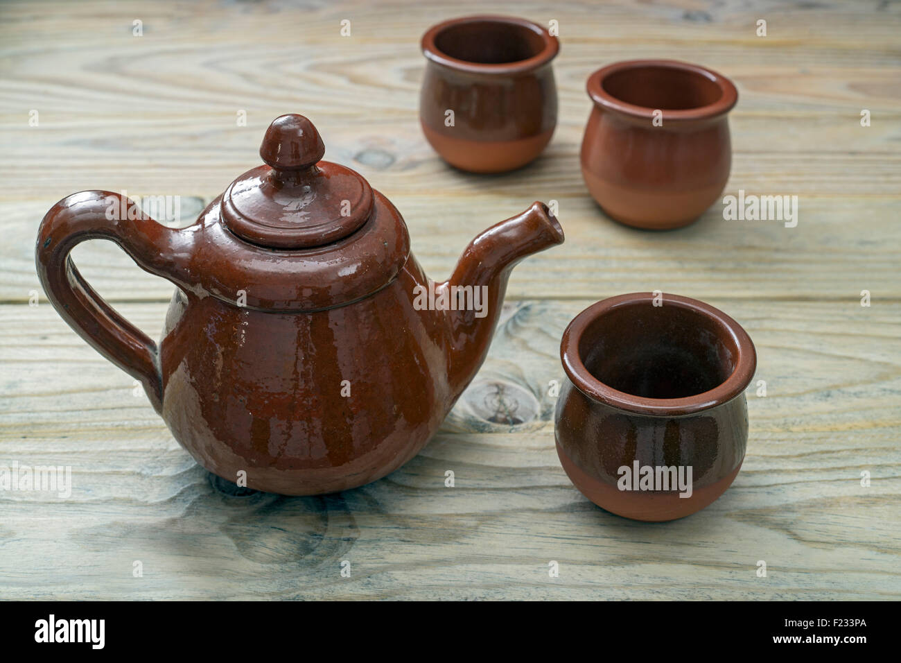Ceramic teapot and cup hi-res stock photography and images - Alamy