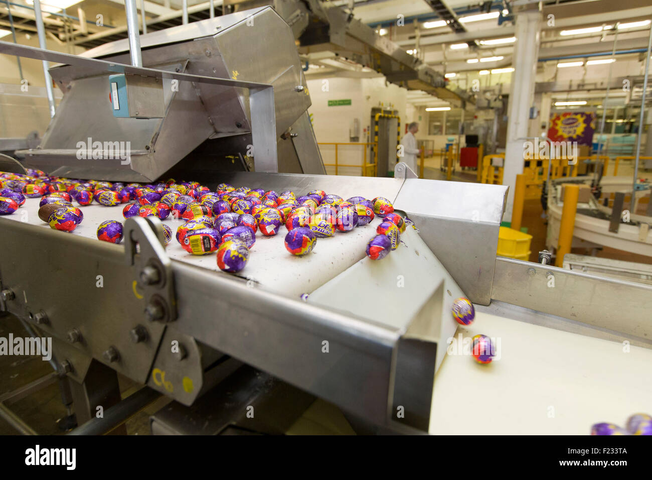 United Kingdom, Bournville : A picture shows the production line for ...