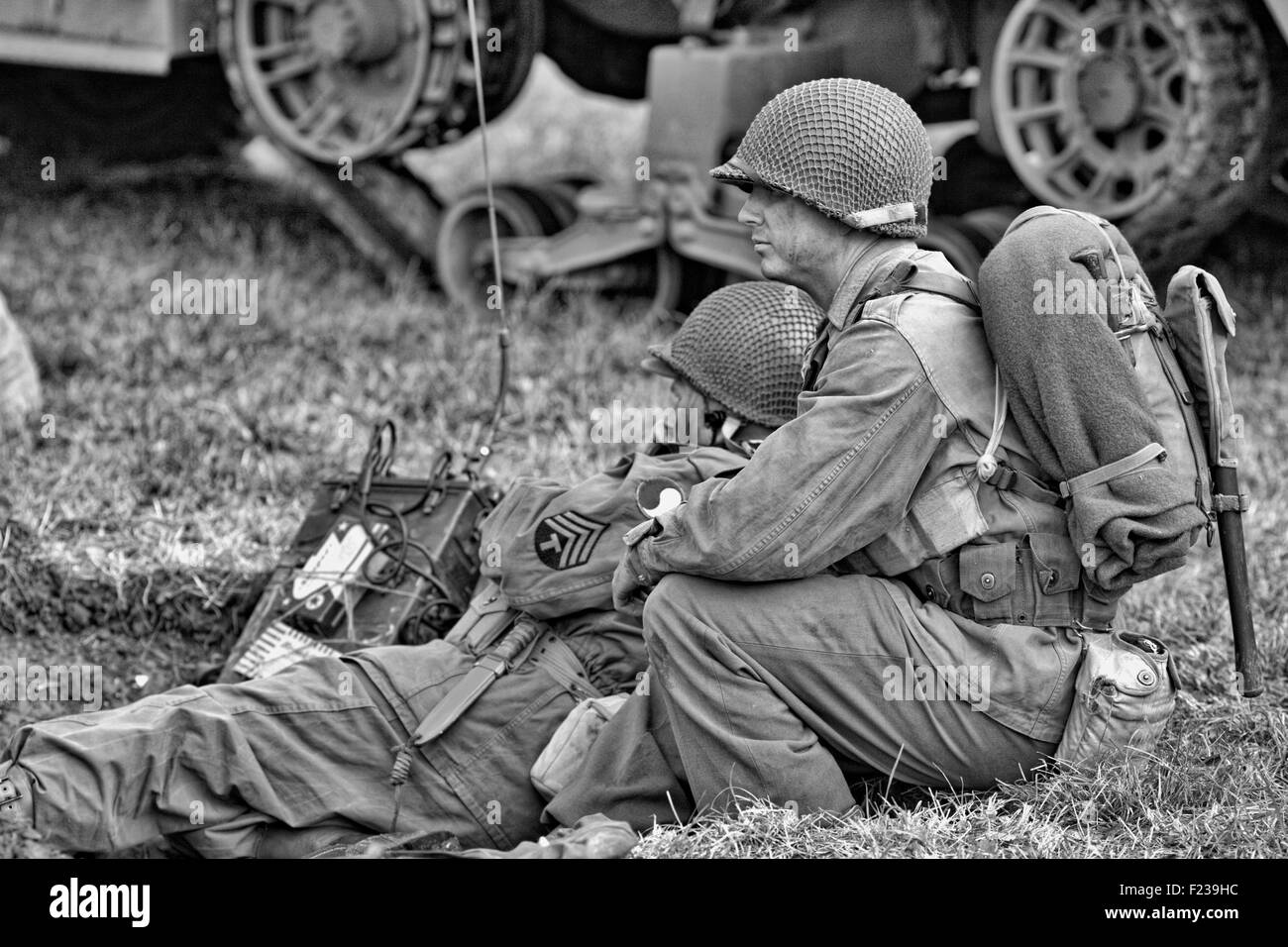 World war 11 soldiers on the battlefield Stock Photo - Alamy