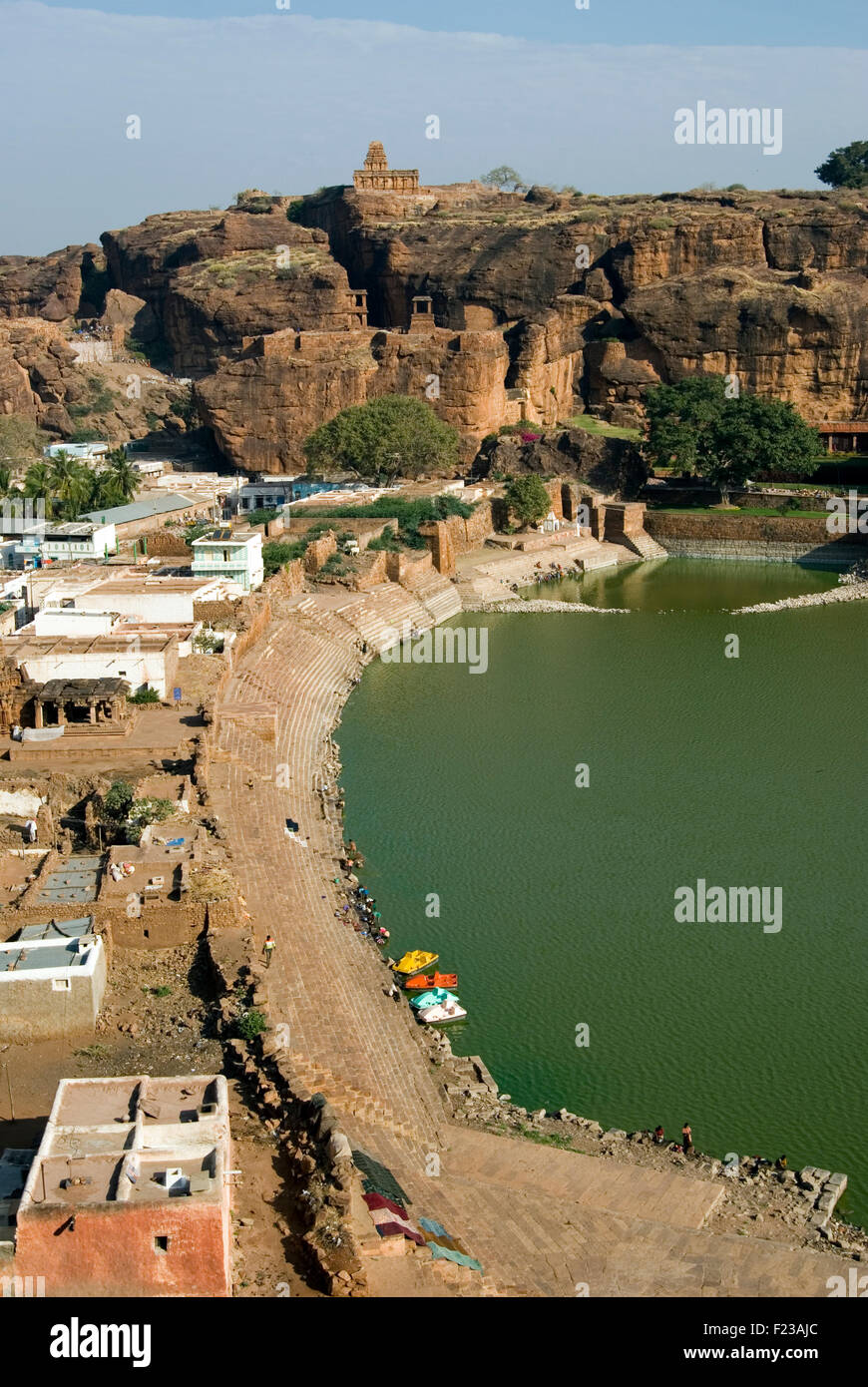 INDIA,KARNATKA,BADAMI BADAMI CAVES Stock Photo - Alamy